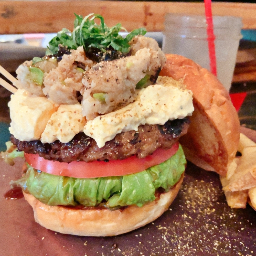 GAKUYA BURGER（ガクヤバーガー） 期間限定バーガー「味彩蓮根バーガー」[北堀江]: 大阪グルメバーガー・ハンバーガー巡り